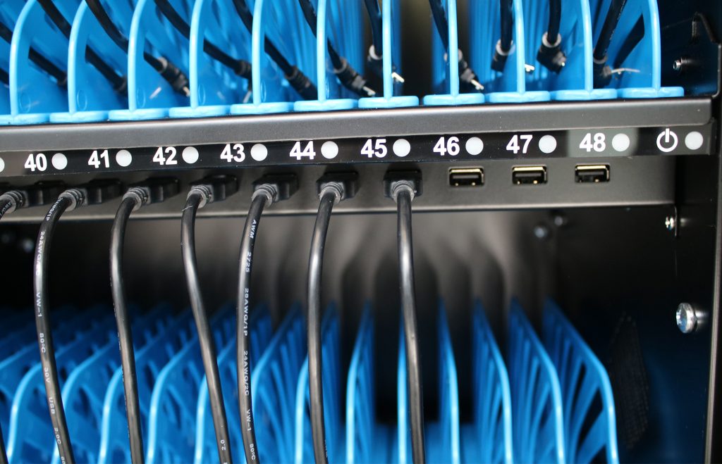 Laboratorio móvil de Computación TechMobile - Kdoce